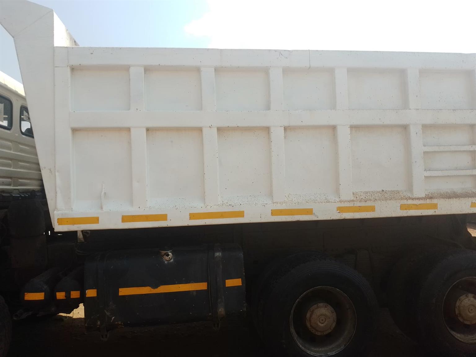 MAN F2000 10 CUBE TIPPER 2005 | Junk Mail