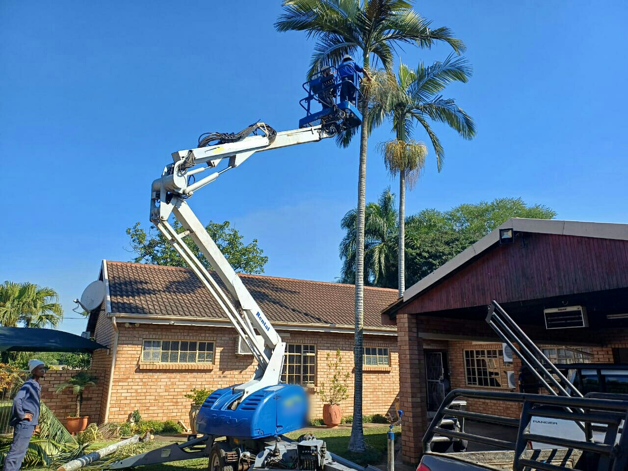 15m Articulating Boom Nifty lift | Junk Mail Marketplace