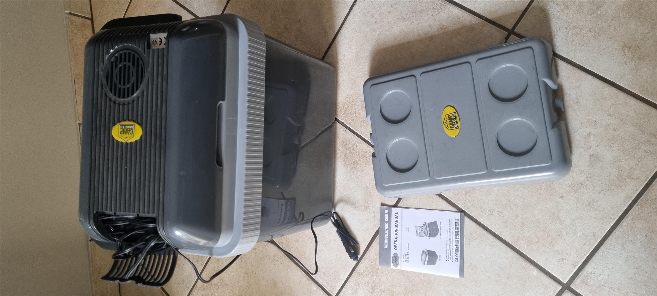 CAMP MASTER THERMOELECTRIC 12V COOLER BOX | Junk Mail