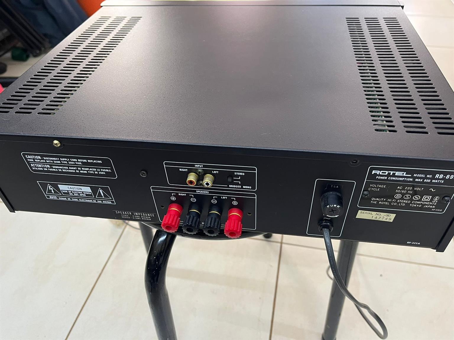 Rotel RB-890 Stereo Power Amplifier - 800 Watts | Junk Mail