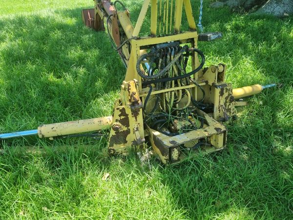 Cat 911 TLB Back Actor's Bucket and Frame | Junk Mail