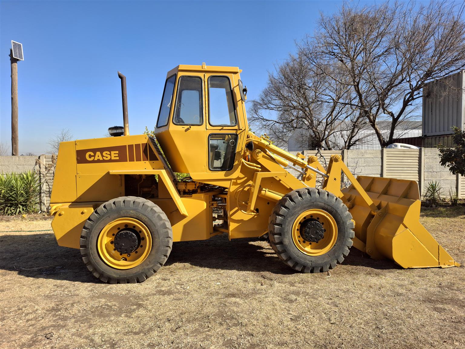 CASE W20B Front End Loader | Junk Mail