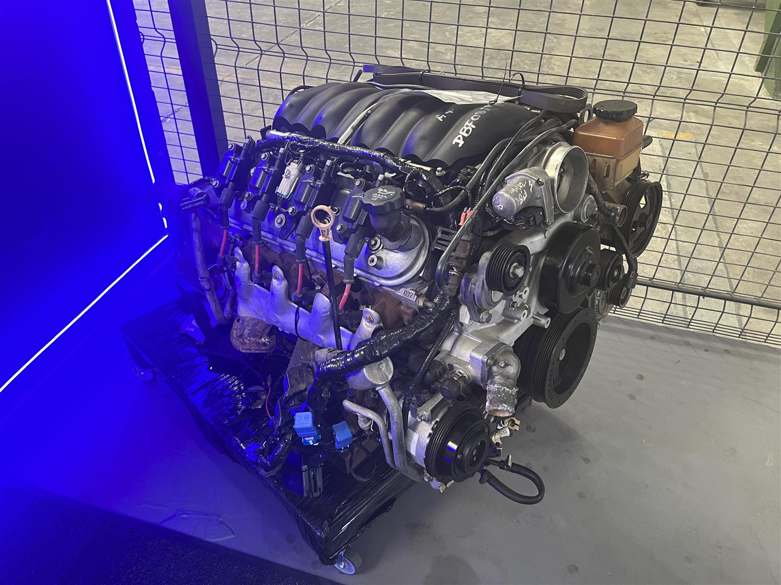 LOW KMS IMPORT CHEVROLET 6.0 V8 FULLY WIRED LS2 ENGINE & AUTO TM ...