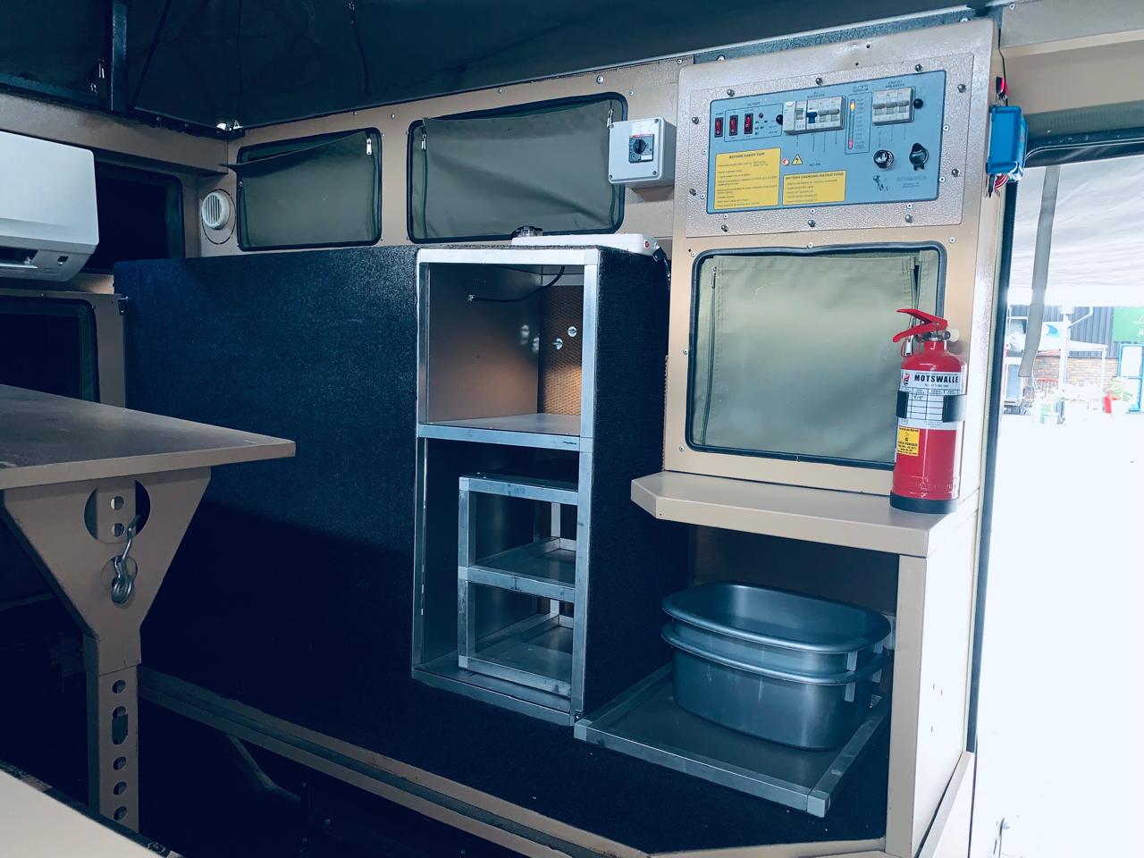 2014 Conqueror Commander | Junk Mail Marketplace