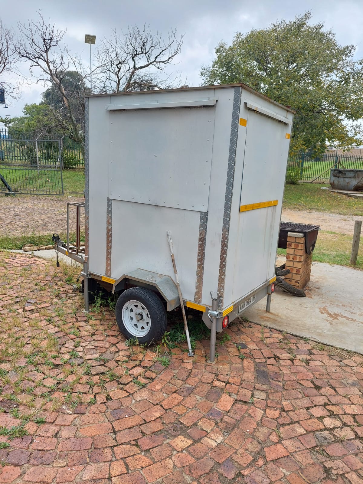 Second hand mobile kitchen | Junk Mail Marketplace