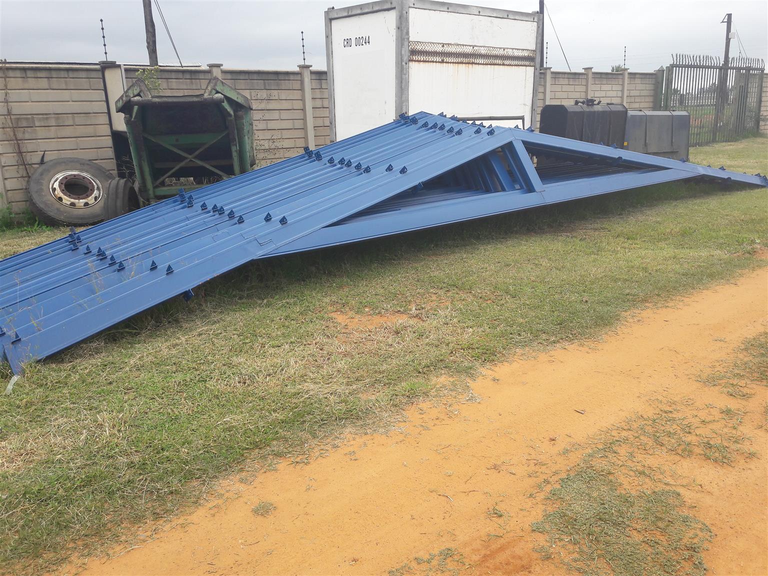 Used 2nd Hand 60m x 25m x 5m Steel Structure for sale | Junk Mail ...