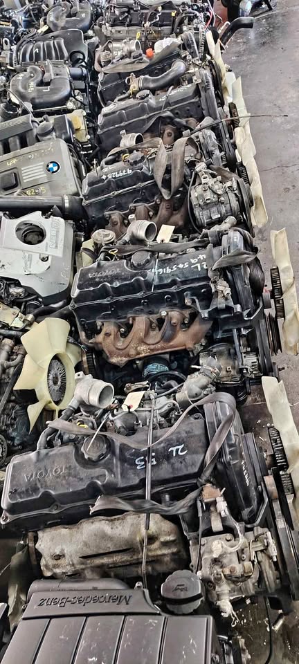 TOYOTA HILUX 2L 2.4L DIESEL COMPLETE ENGINE FOR SALE | Junk Mail ...
