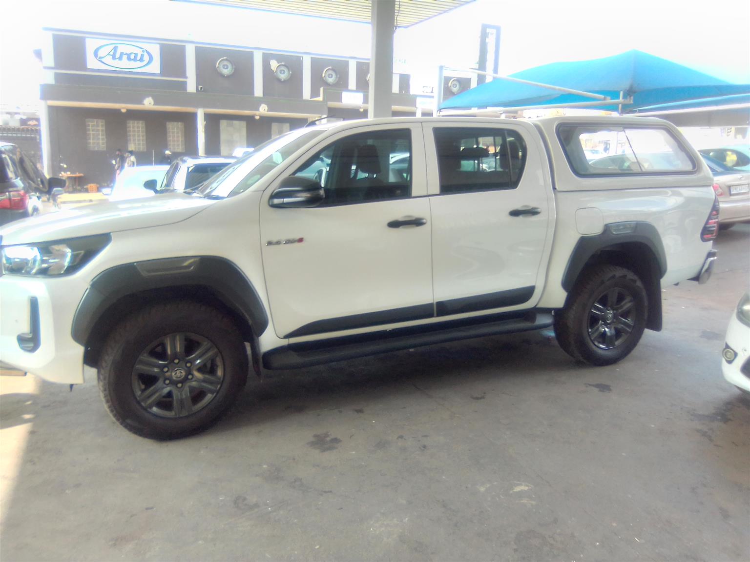 Pre-owned 2 021 Toyota Hilux 2.4 Engine Capacity GD6 Double Cab Canopy ...