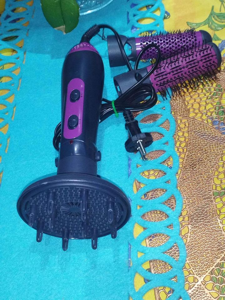 New Safeway 1200W Ionic Hair Styler | Junk Mail Marketplace