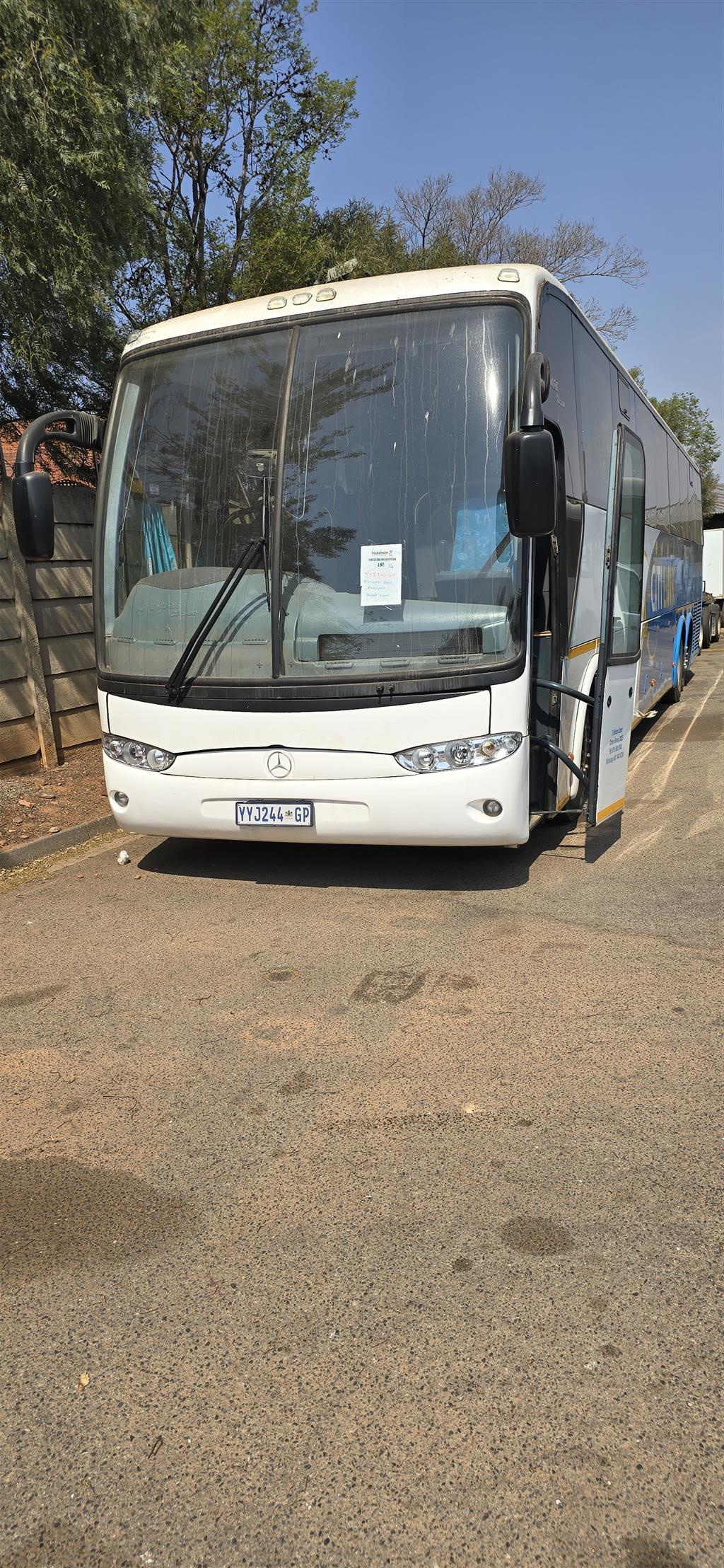 Mercedes benz bus 0500 engine on Marcopolo body ,runner | Junk Mail ...