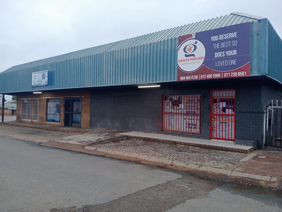 Shopping Centre for Sale or Partnership in Rustenburg Thlabane | Junk ...