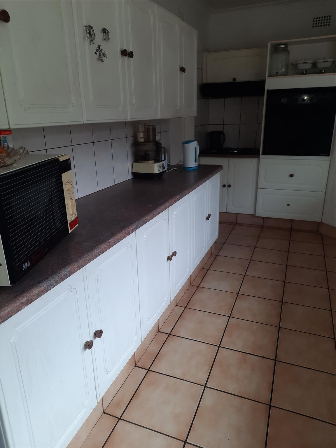 Furnished Room with private shower and toilet in Birchleigh kempton ...