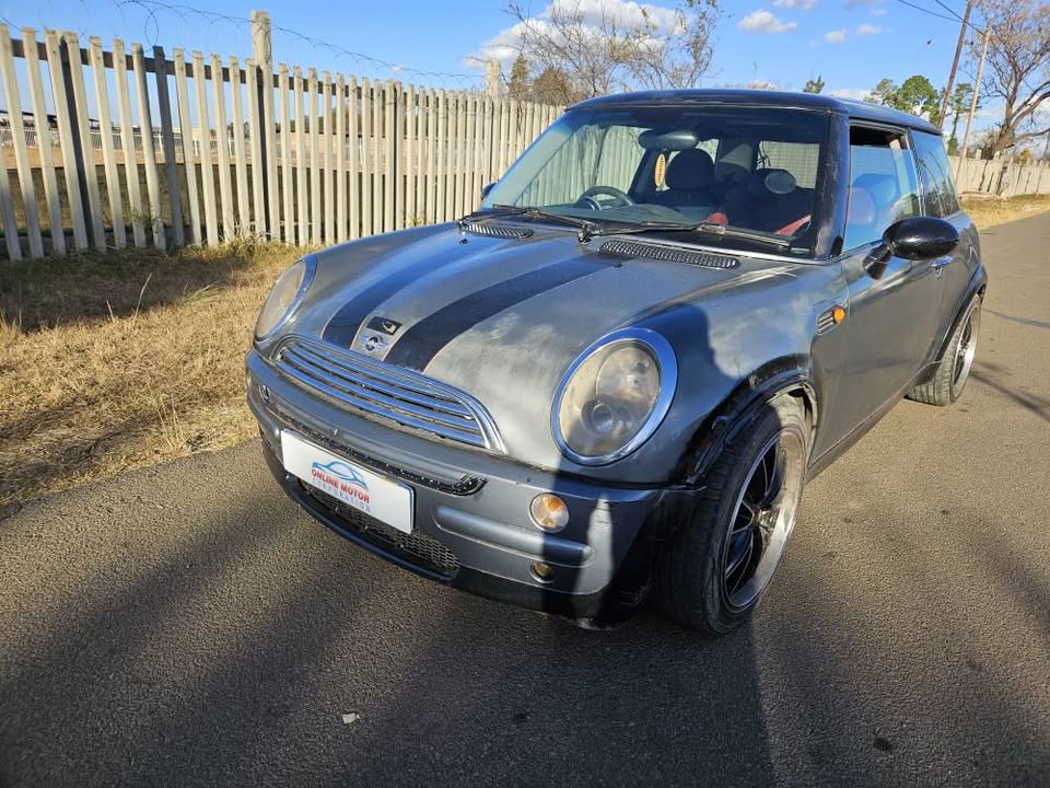 2004 MINI COOPER R50 FOR SALE PLEASE READ | Junk Mail Marketplace