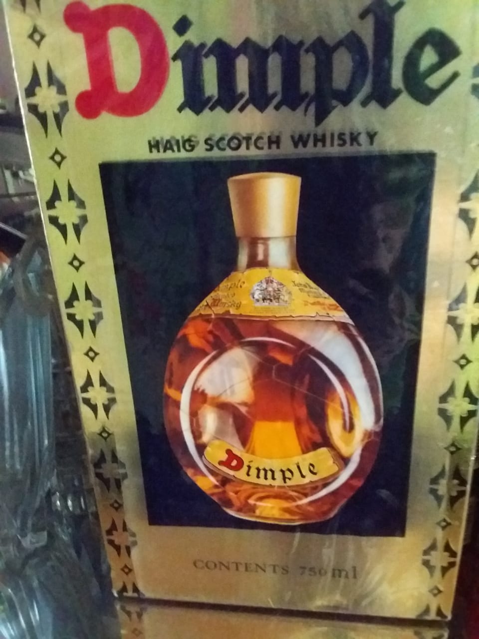 15 year old Dimple Haig Whiskey original seal and box 750ml | Junk Mail Marketplace