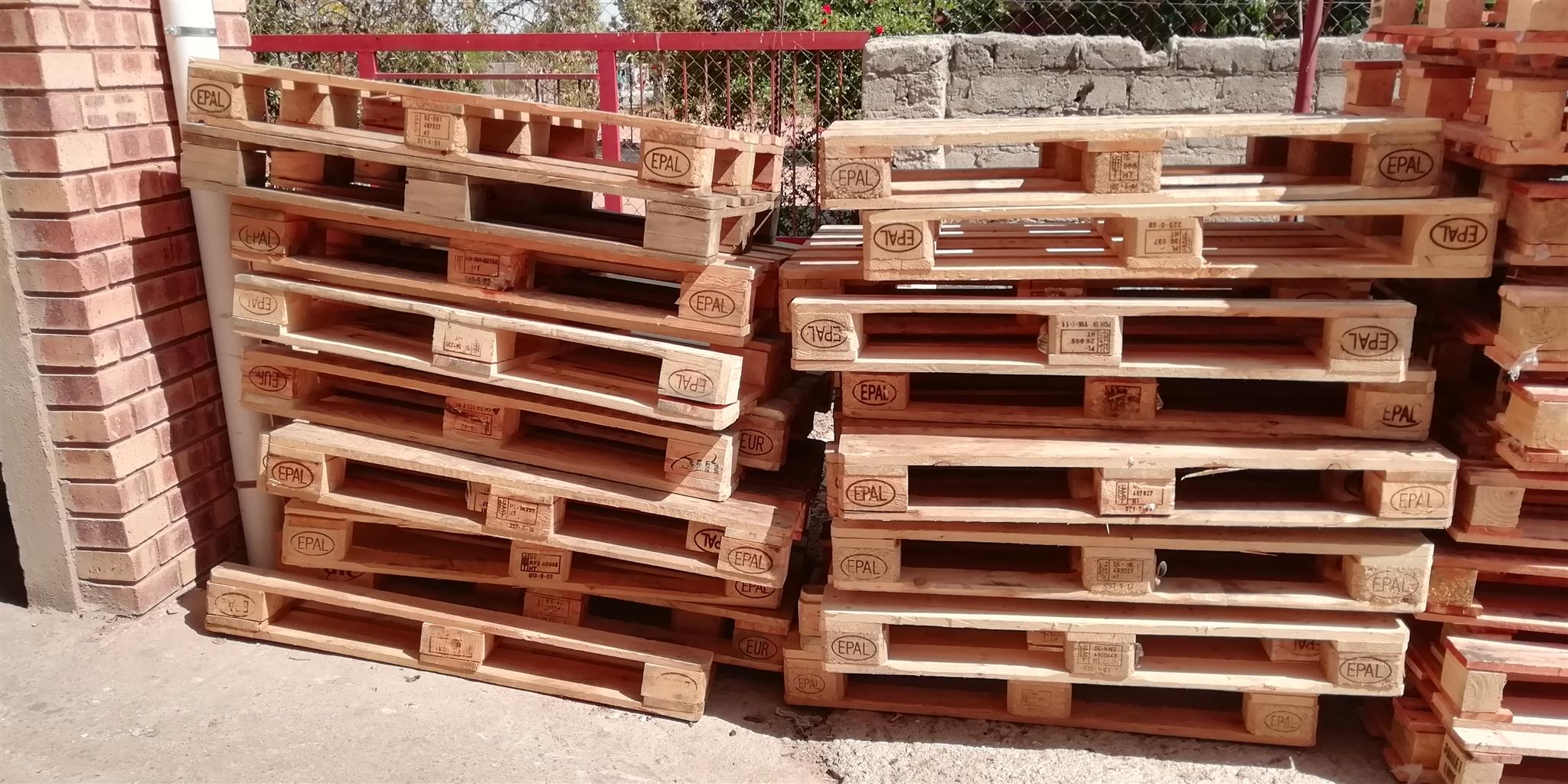 Quality used wooden pallets in seshego | Junk Mail