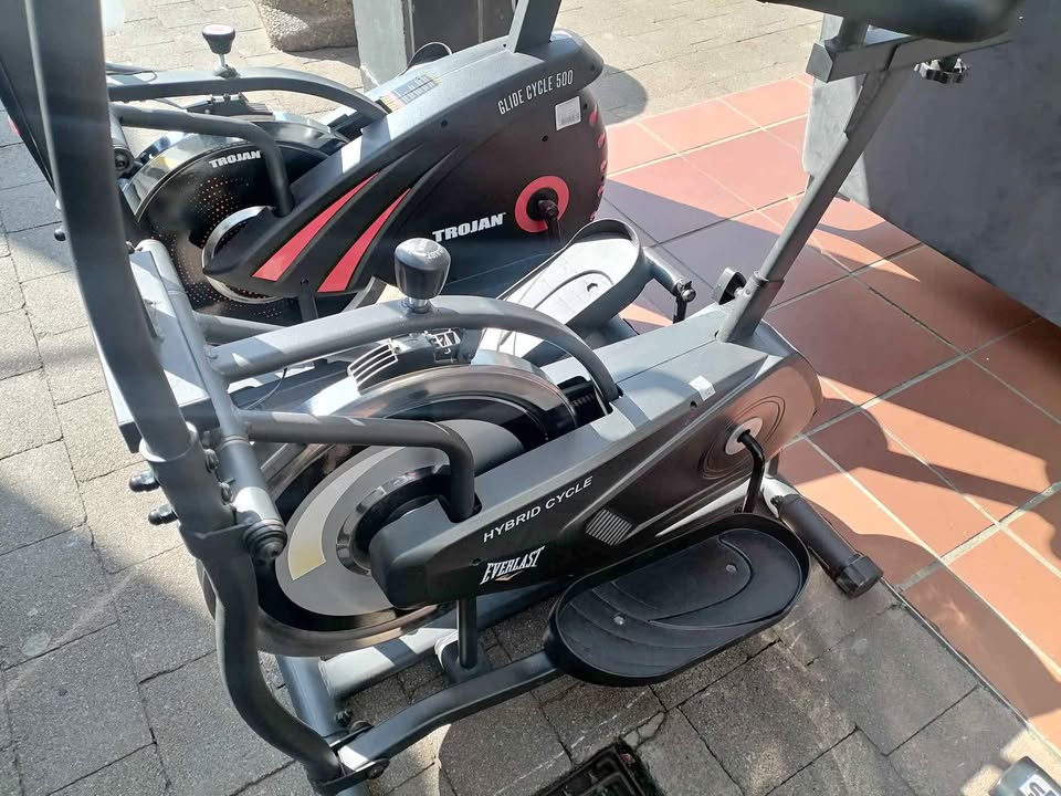 EVERLAST HYBRID CYCLE EXERCISE BIKE | Junk Mail Marketplace