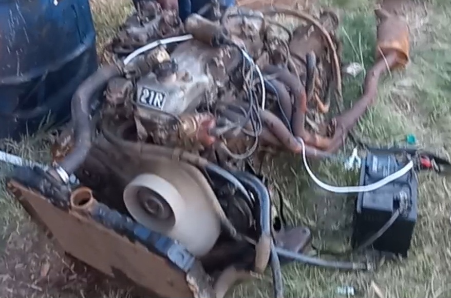 Toyota Cressida 21R petrol engine running perfectly | Junk Mail Marketplace