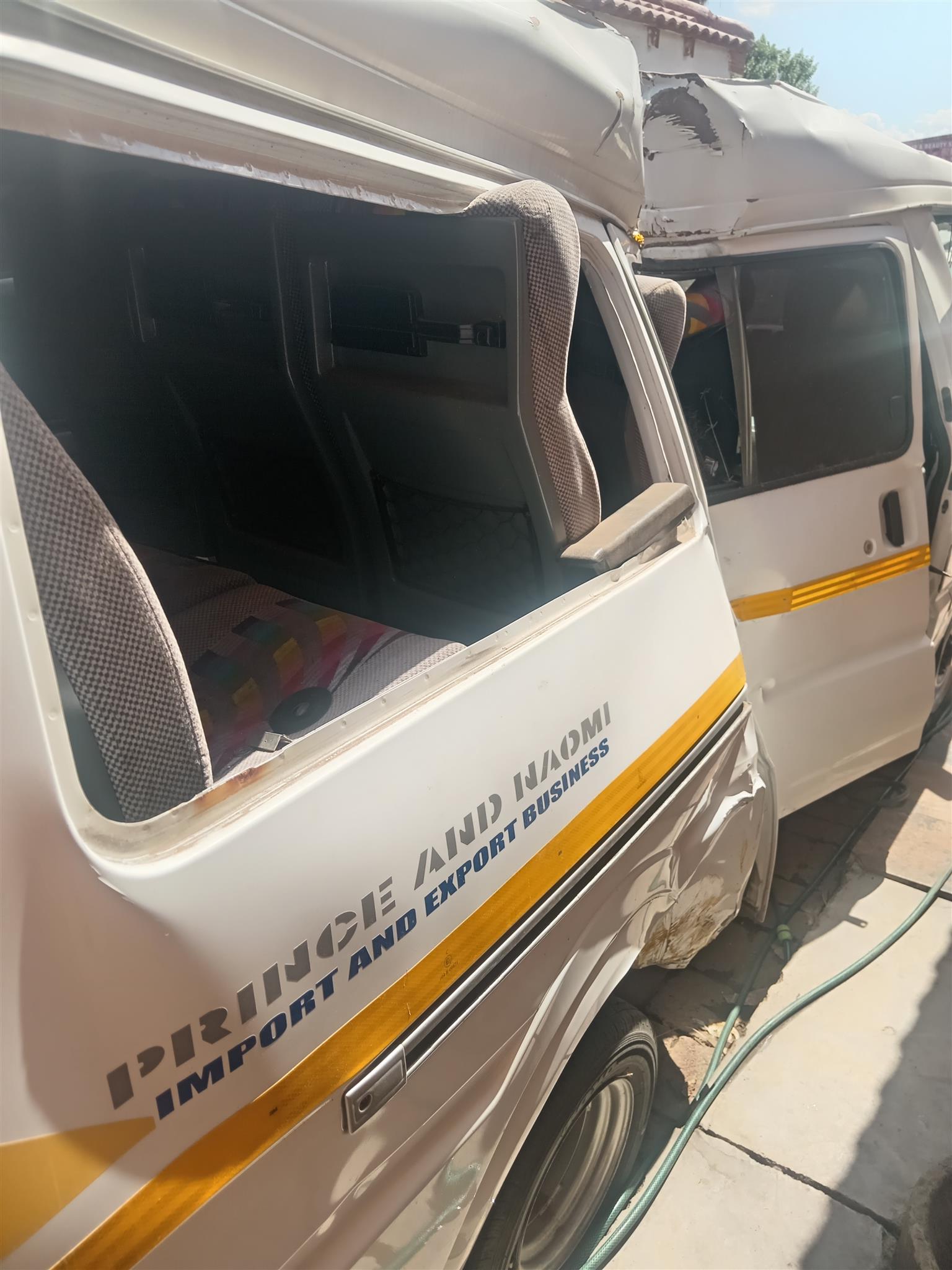 Mazda bongo brawny van accident damaged | Junk Mail Marketplace