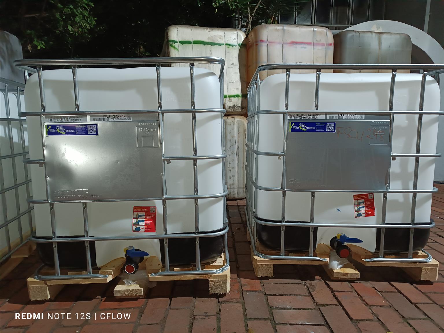 Portable flowbins 1000lt ibc. Water tanks . Diesel tanks | Junk Mail