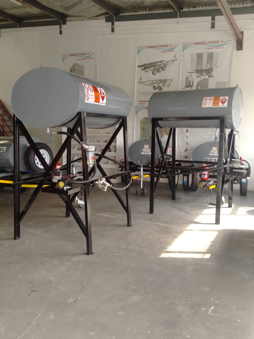 Tanks On Stand | Junk Mail Marketplace