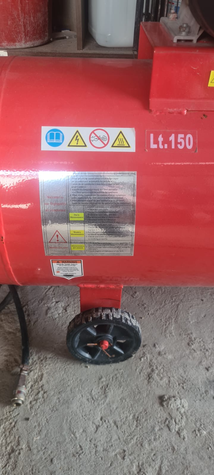 150L Air Compressor | Junk Mail
