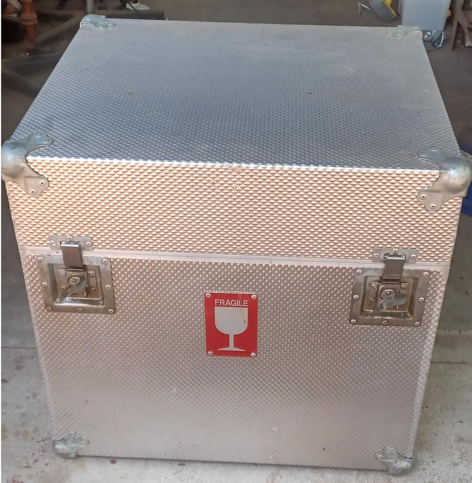 Aluminium Trave Case | Junk Mail Marketplace