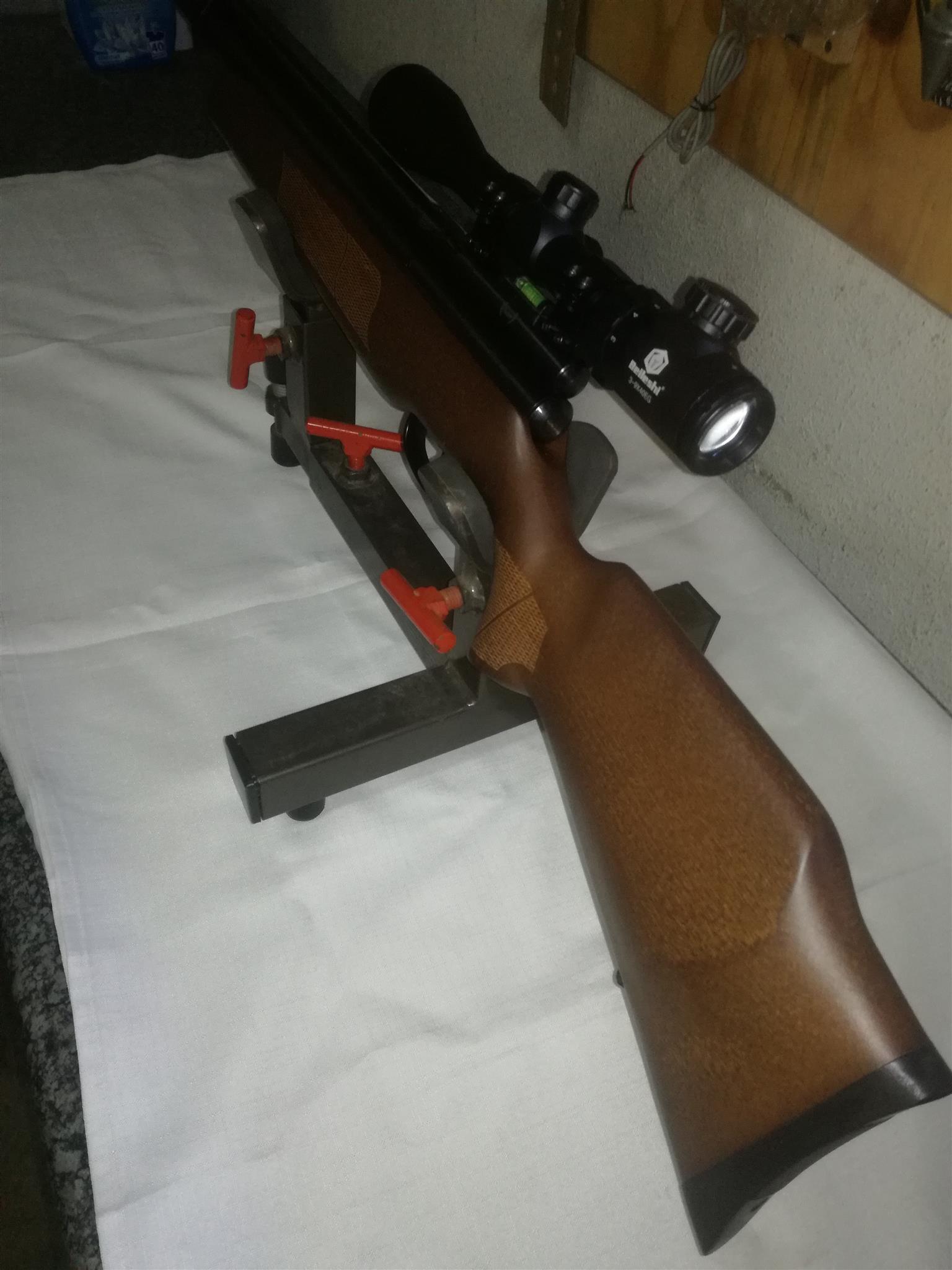 Venom .22 PCP Single shot Air Rifle | Junk Mail