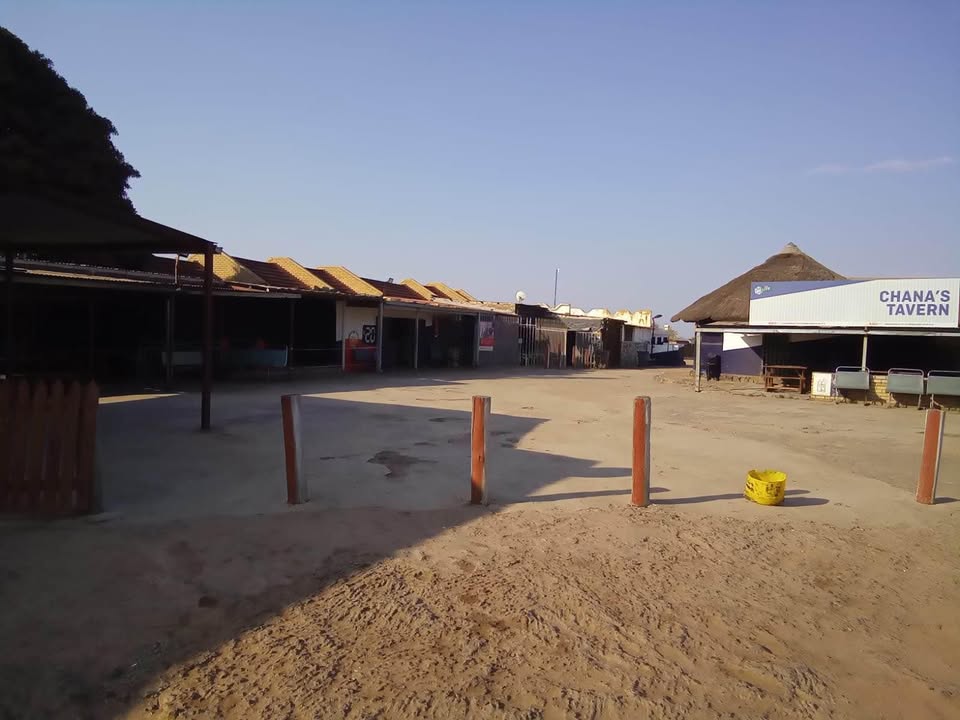 COMMERCIAL PROPERTY FOR SALE IN HAMMANSKRAAL MAJANENG. A tavern pub ...