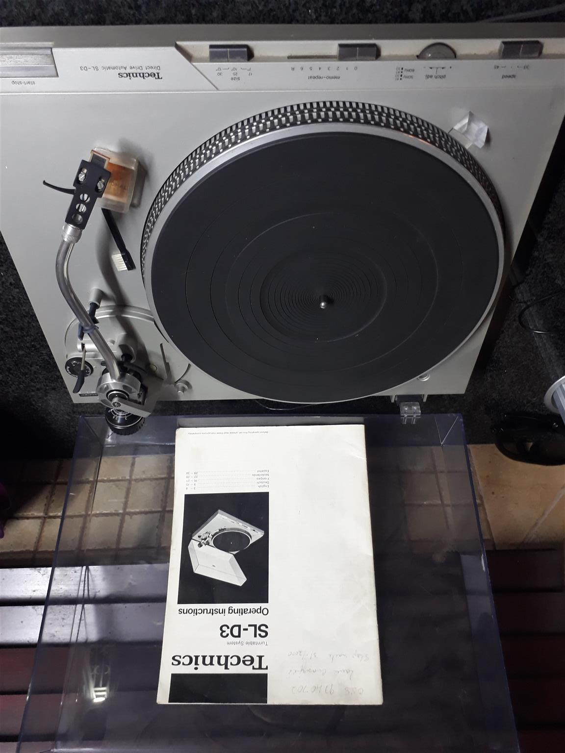 Technics SL-D3 Turntable with origional user manual and brush | Junk Mail