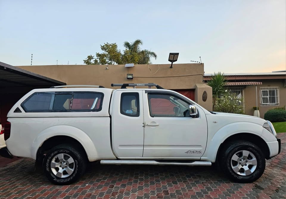 NISSAN NAVARA 4X4 (EXCELLENT BAKKIE) | Junk Mail Marketplace