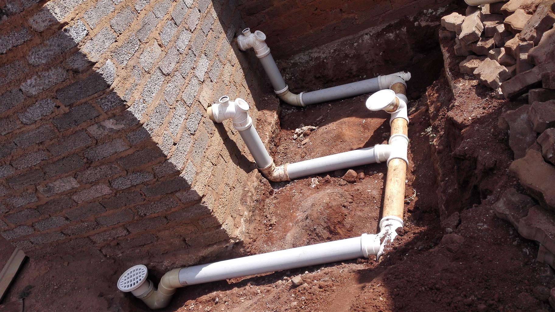 PVC Ceiling, Bathroom,Geyser and Build In Cupboards | Junk Mail