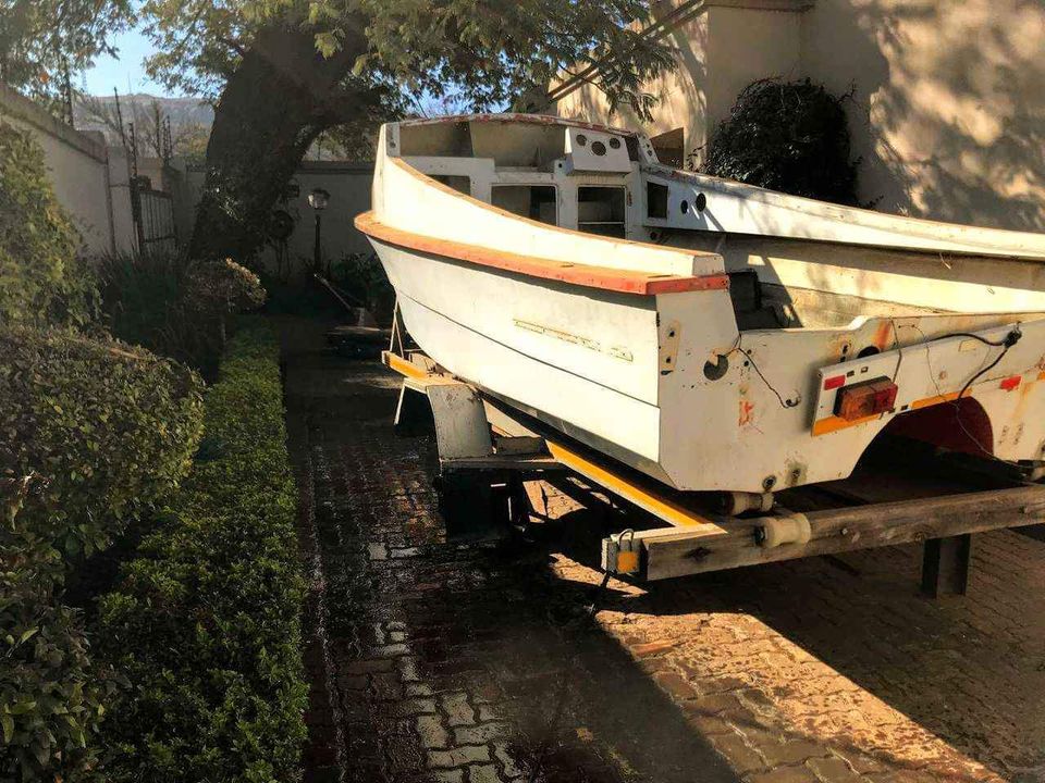 Yeldcat boat body 19 foot + Trailer | Junk Mail