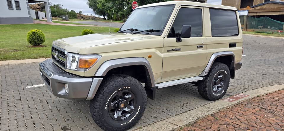 Land Cruiser Shorty SWB 4.0 V6 | Junk Mail Marketplace