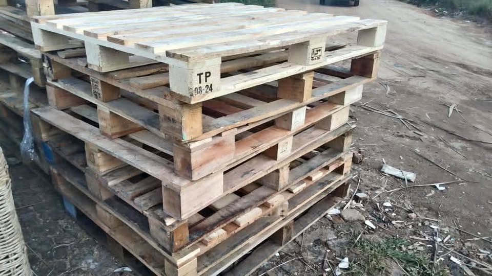 Pallets | Junk Mail Marketplace