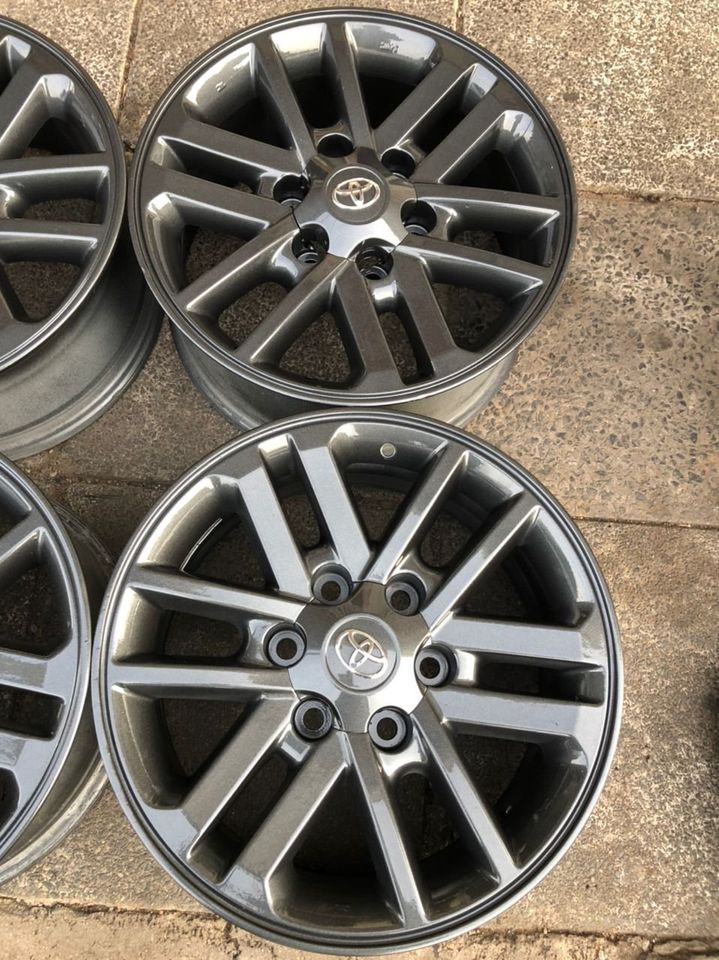 17 Inch Toyota Hilux and Fortuner mags for sale | Junk Mail