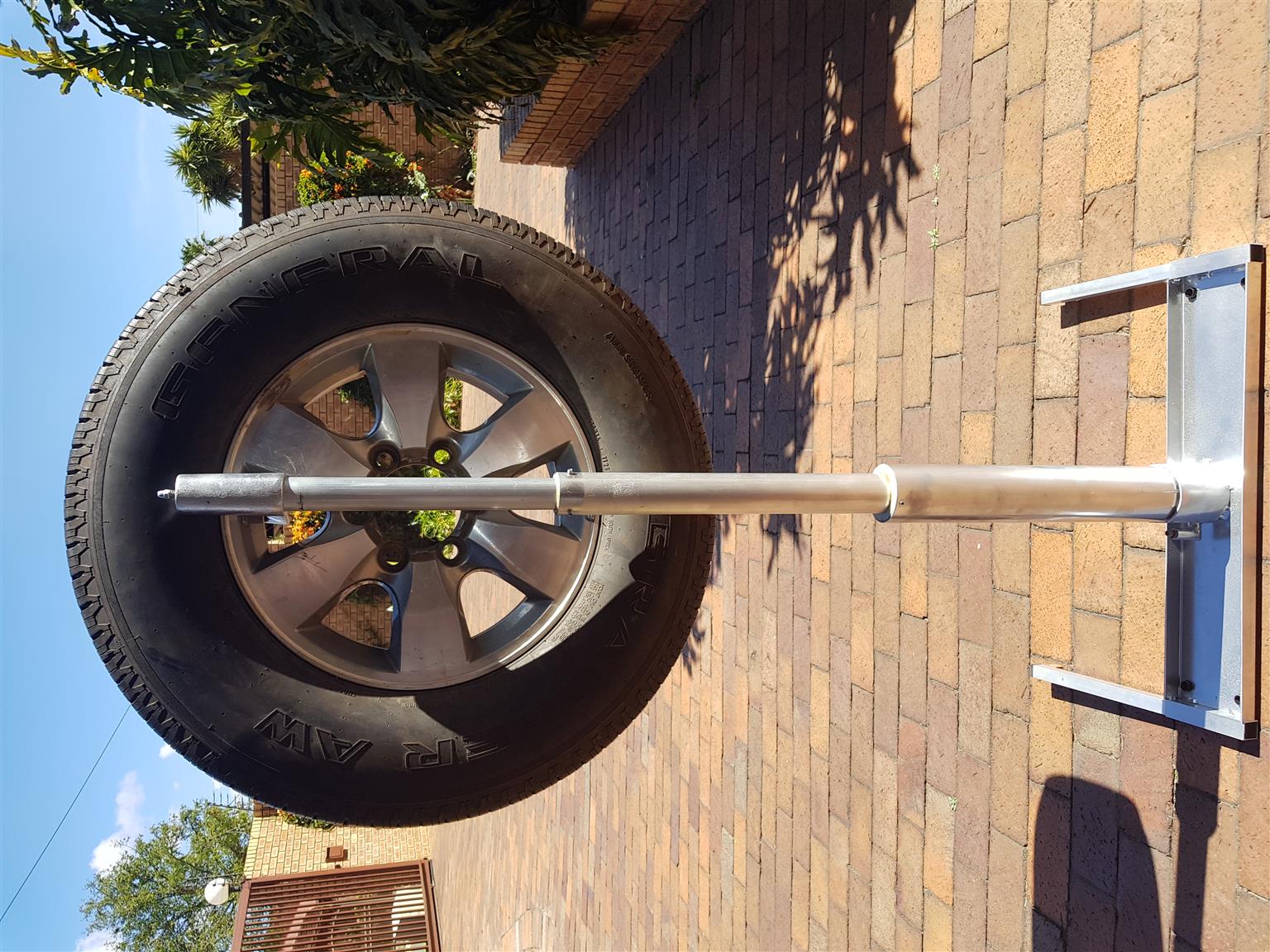 SPARE WHEEL LIFTER OPERATED BY AIR | Junk Mail