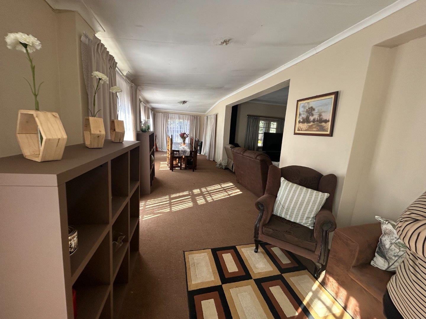 Stunning farm with Nursery, pool, lapa and Main house 4.4 hectar in ...