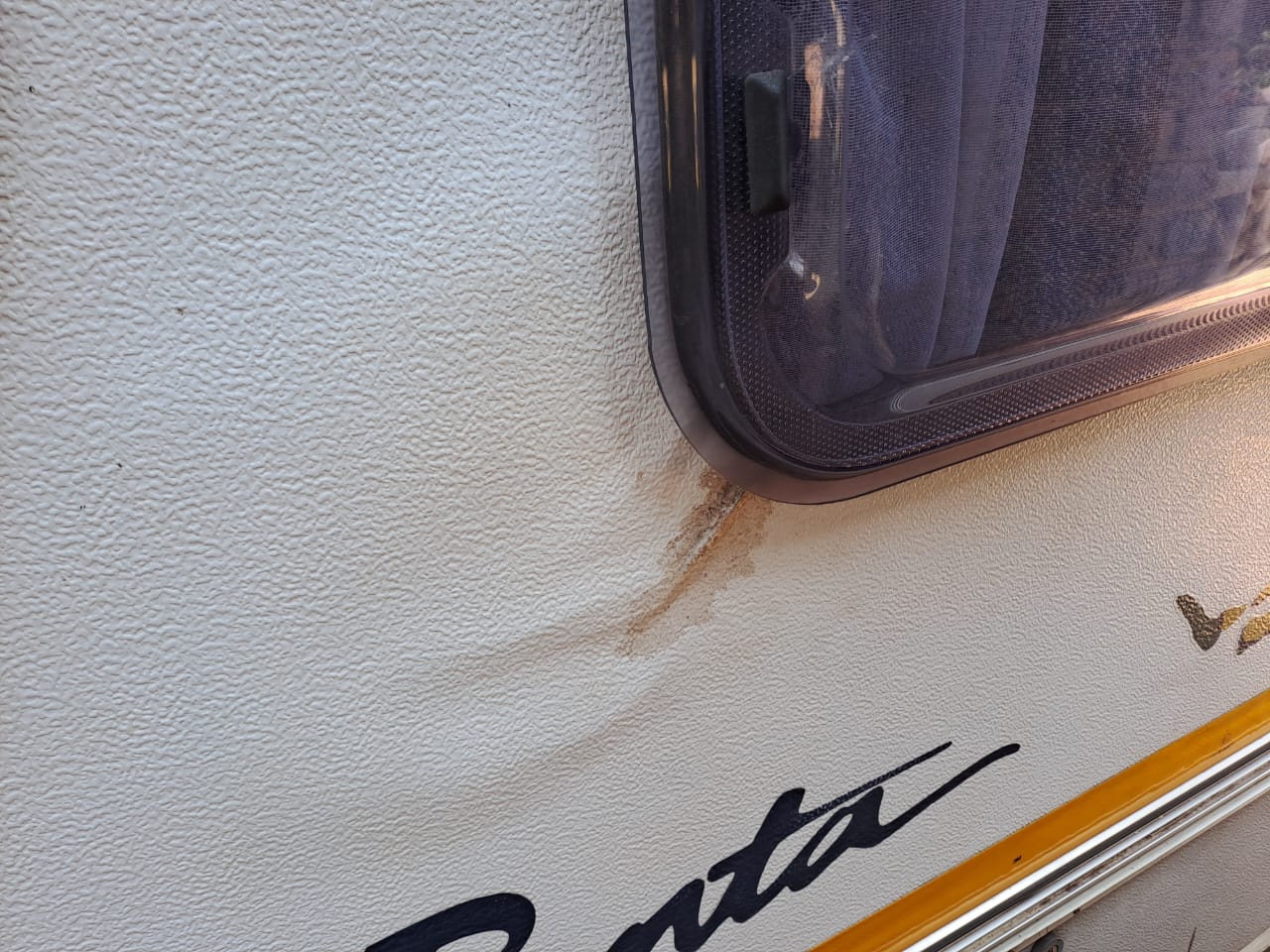 1999 Jurgens PENTA Caravan | Junk Mail