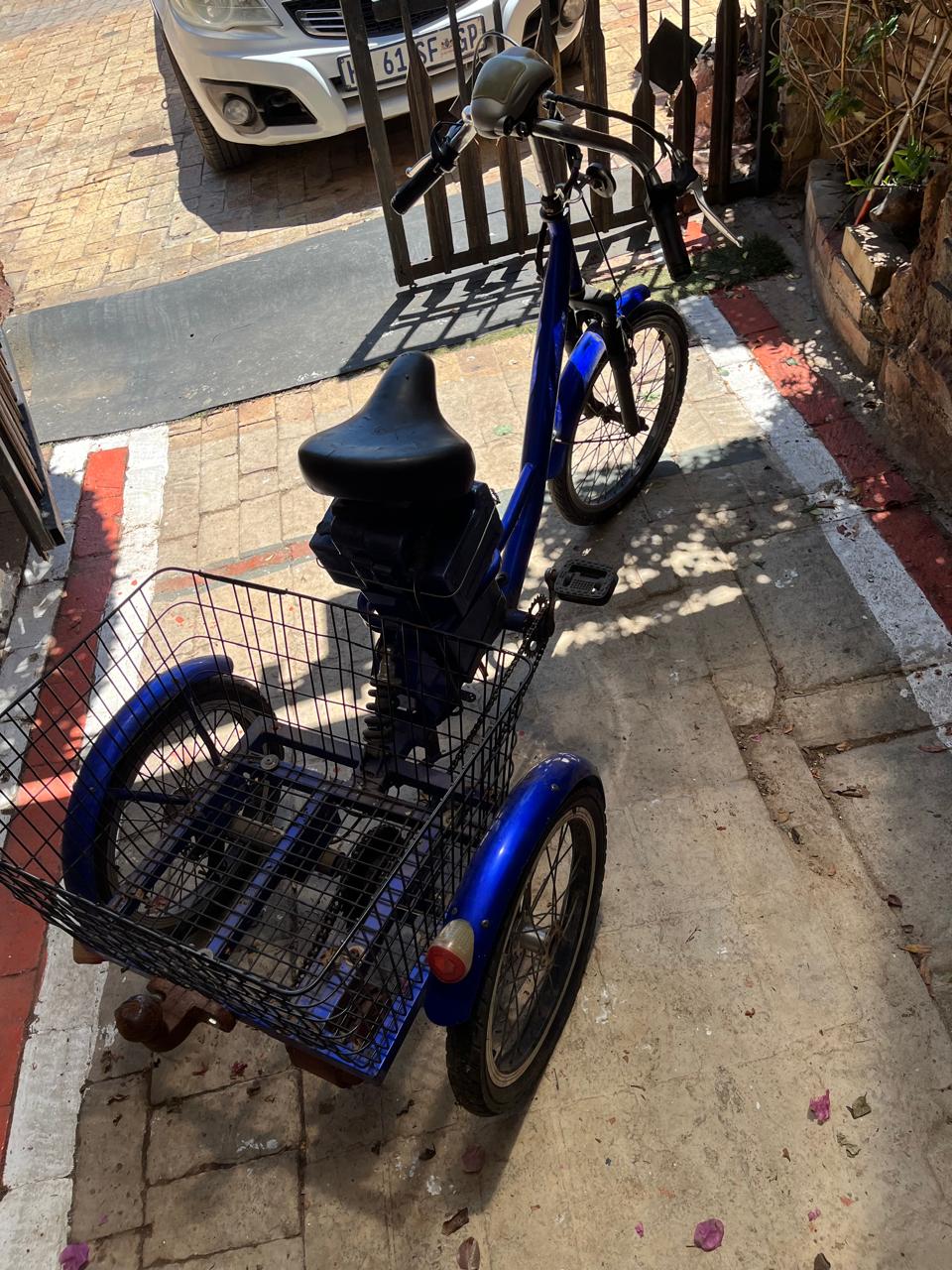 Tricycle - auto electric together with battery and charger | Junk Mail ...