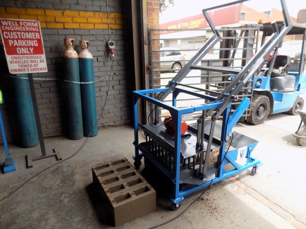 6INCH/M140 5DROP HOLLOW BLOCK MOULD | Junk Mail Marketplace