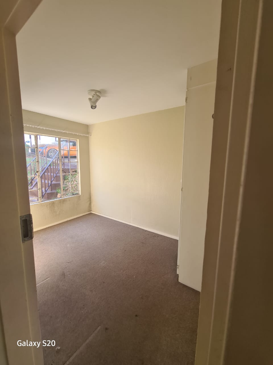 1 room to rent in a 3 bedroom commune apartment, in Pretoria East ...