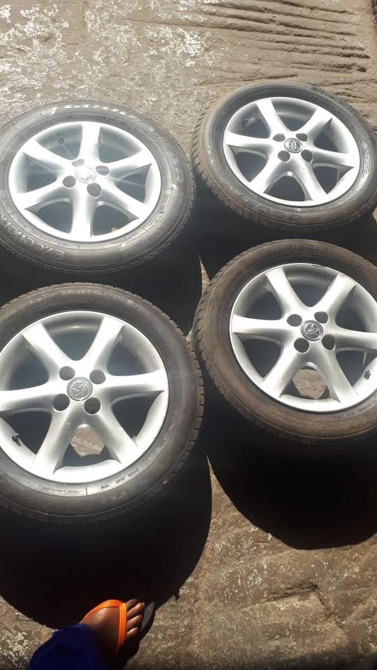 Original Run X 15 inch mags with tyres for sell | Junk Mail Marketplace
