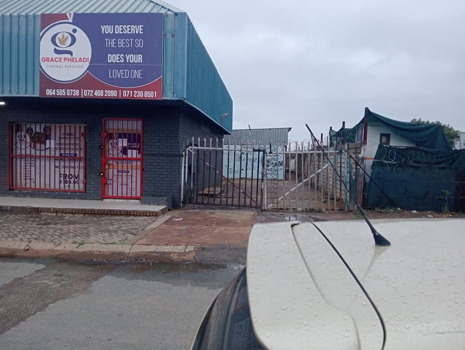Shopping Centre for Sale or Partnership in Rustenburg Thlabane | Junk ...