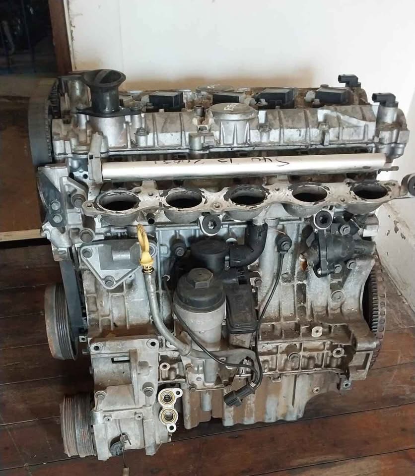 Used VOLVO S40 2005 T5 ENGINE FOR SALE (DELIVERY AVAILABLE NATION WIDE ...