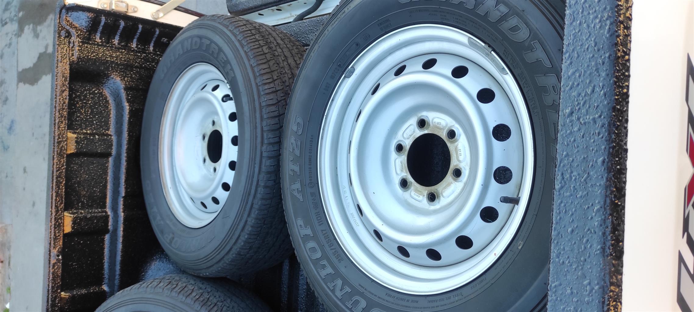 17 inch steel rims with tyres | Junk Mail