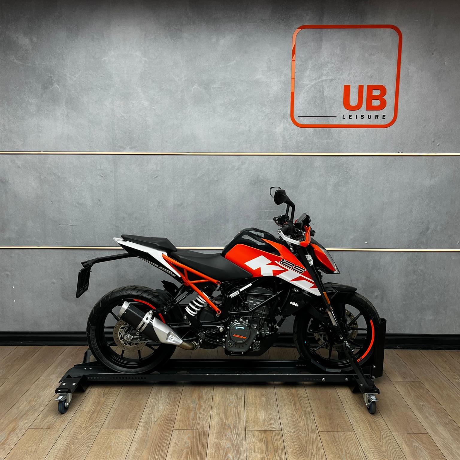 2017 KTM DUKE 125 | UB LEISURE | Junk Mail