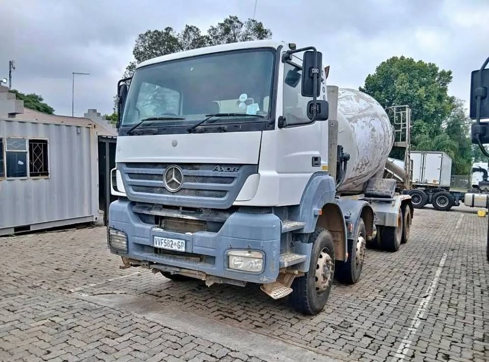 MERCEDES BENZ AXOR 3535 CONGRATE MIXER | Junk Mail Marketplace