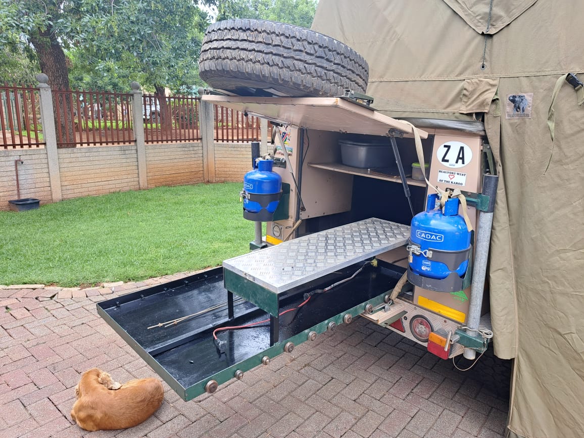 Conqueror Compact | Junk Mail Marketplace