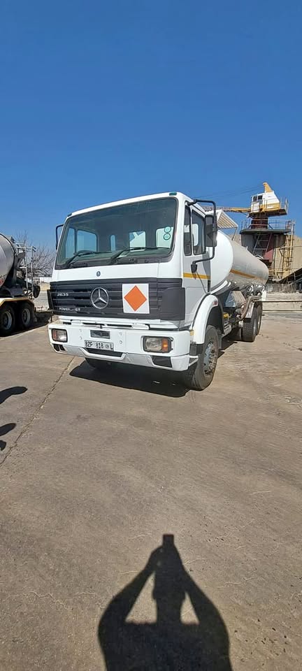 RIGID TANKER MERCEDES BENZ 2635 | Junk Mail Marketplace
