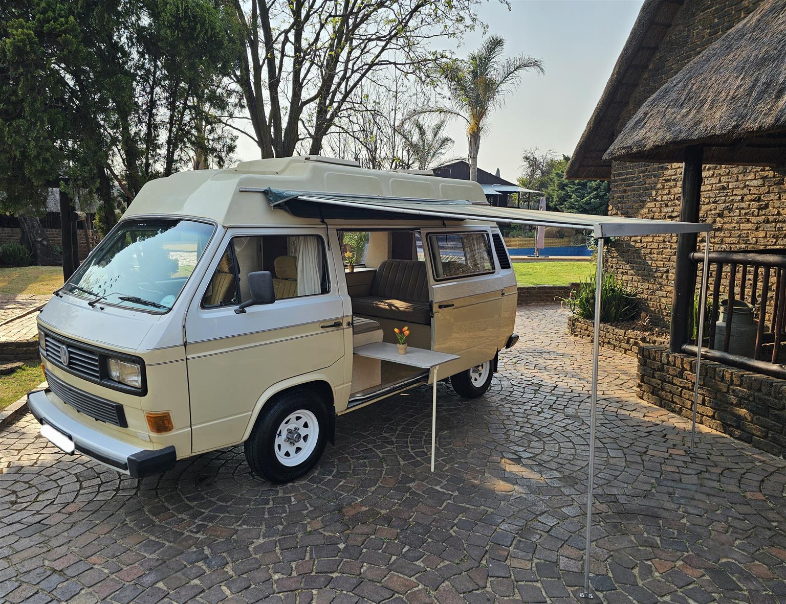 Volkswagen Microbus Camper Motorhome | Junk Mail Marketplace